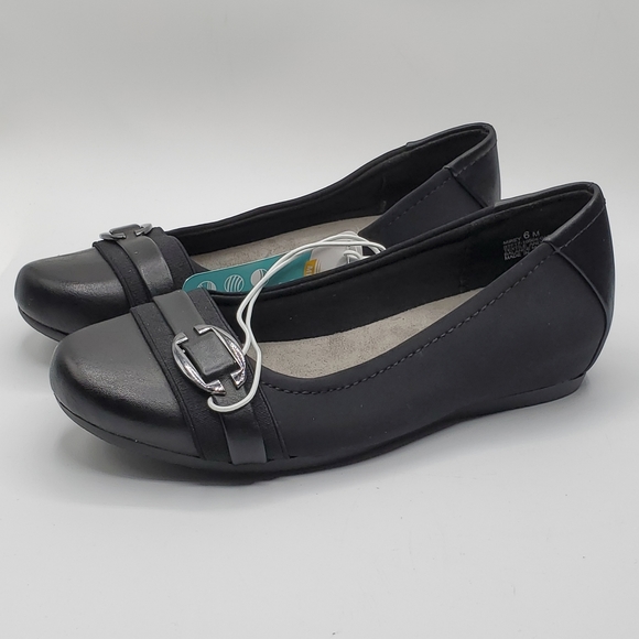 Yuu | Shoes | Nwt Yuu Buckle Ballet Flats Size 6 | Poshmark